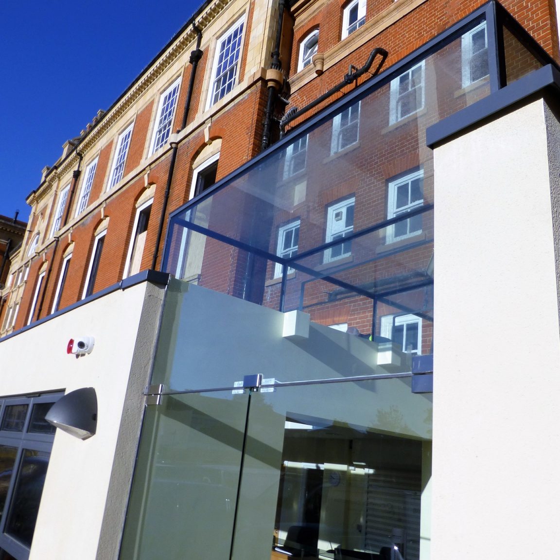 Structural Glazing: Glass oriel bay windows - Sealtite Group