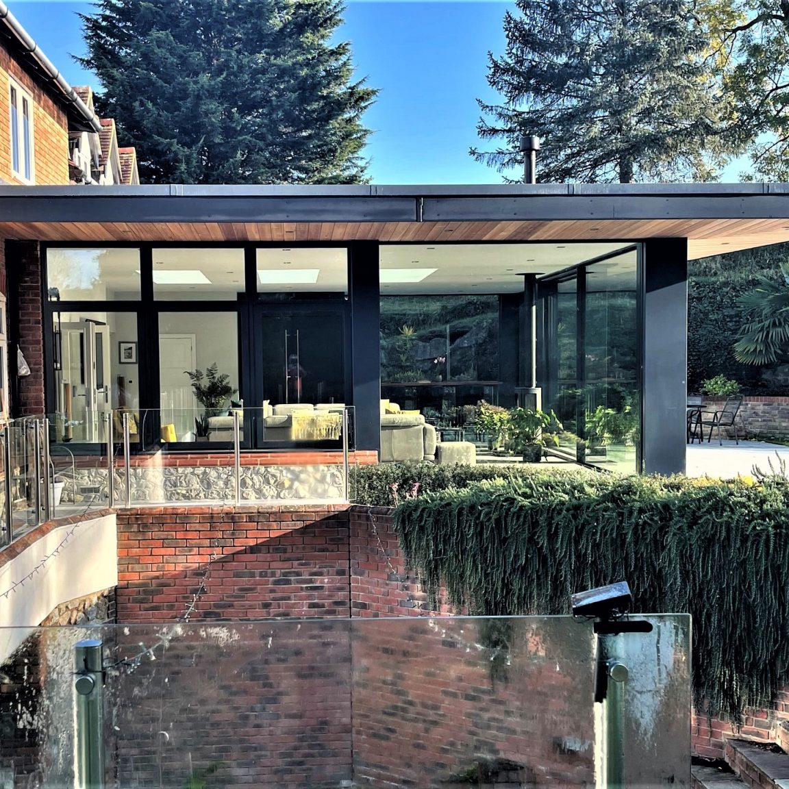 Structural Glazing: Glass oriel bay windows - Sealtite Group